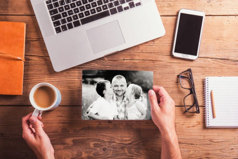 How To Incorporate Family Photos Into Your Office Décor | Closet Factory