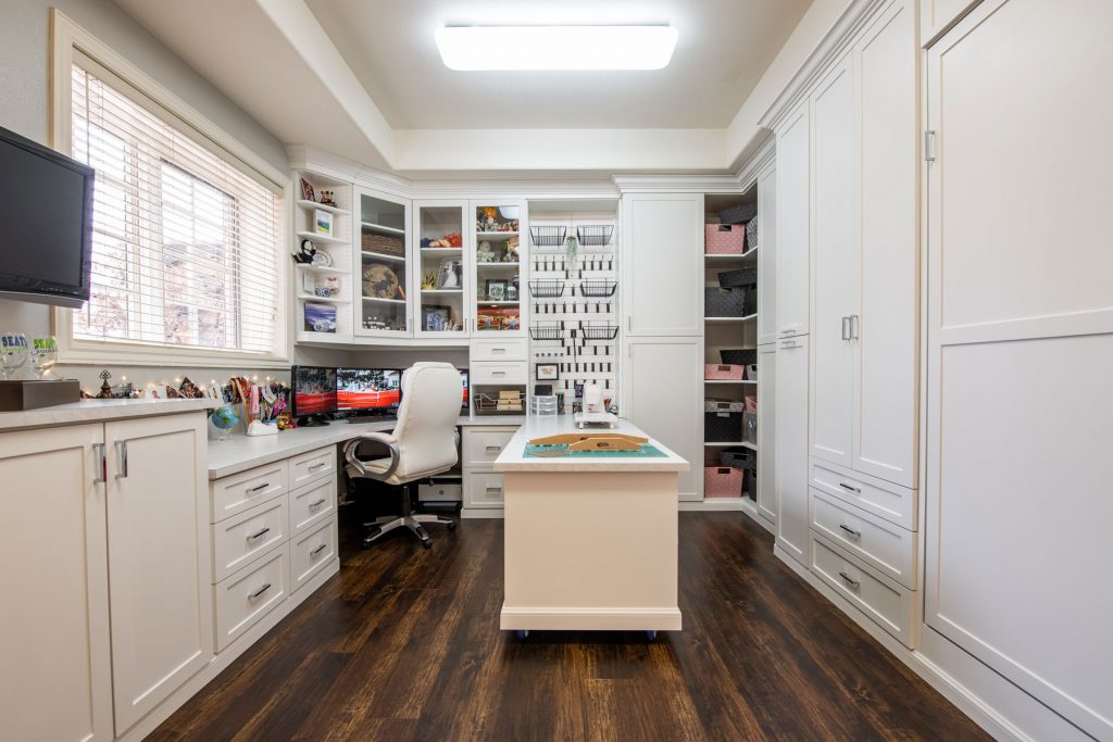 Custom Craft Room Organization and Built-ins | Closet Factory